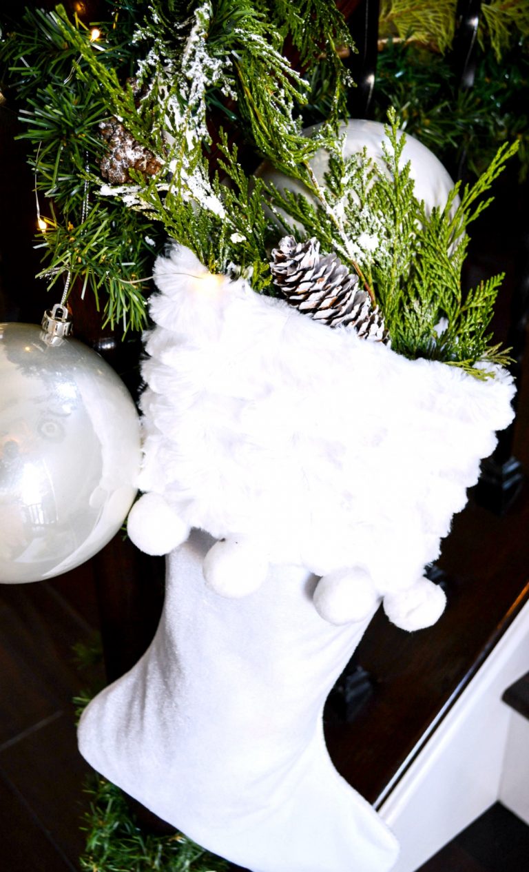 How To Make DIY Snow Covered Pinecones - My Uncommon Slice of Suburbia