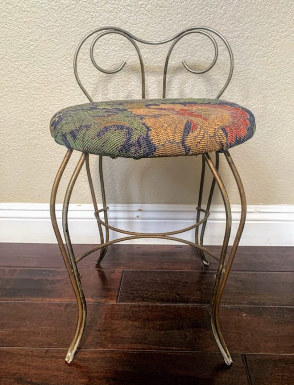 Vintage Vanity Stool Makeover - My Uncommon Slice of Suburbia