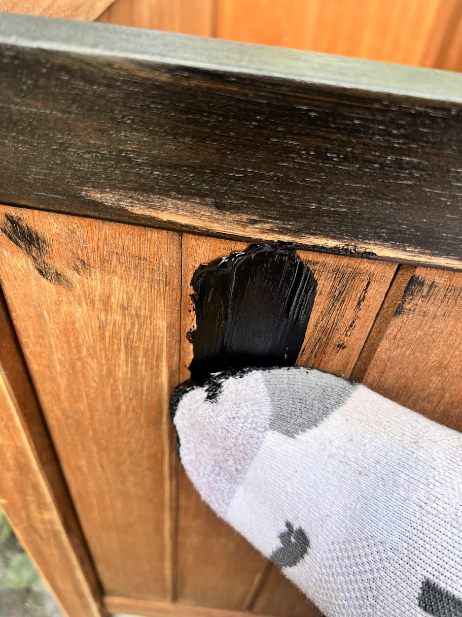 How to apply gel stain with a sock, easy DIY - My Uncommon Slice of ...