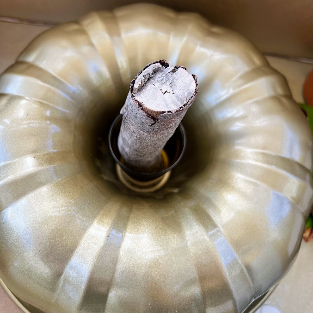 Upcycled Bundt Pan Pumpkin Craft Fall DIY - My Uncommon Slice of Suburbia